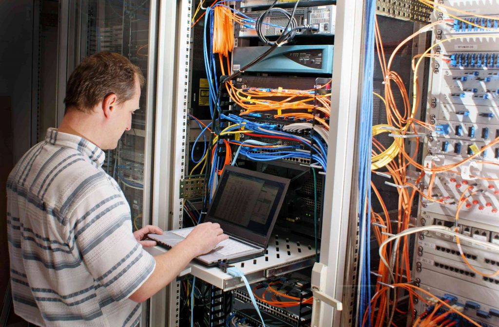 Comment recruter un administrateur réseaux en alternance ? - tironem.fr